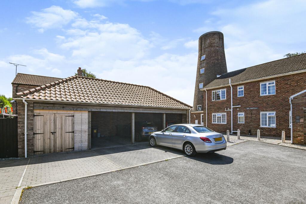 3 Bedroom Terraced House For Sale In Bridle Close Outwell Wisbech