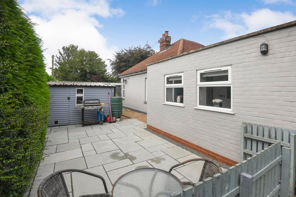 3 Bedroom Detached Bungalow For Sale In School Road Marshland St James